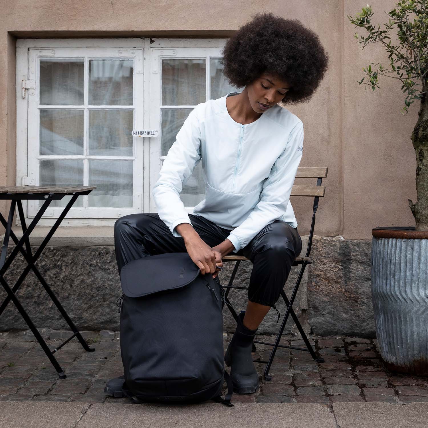 Thule laptop backpacks | Practical work companions - buy online – WARDOW